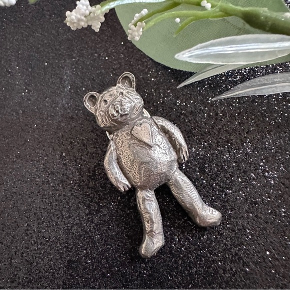 Barker | Jewelry | Vintage Pewter Teddy Bear Brooch | Poshmark